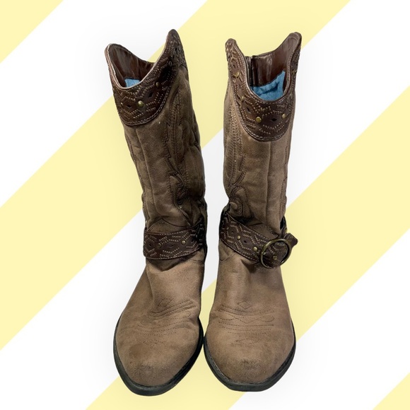 Mojo Moxy | Shoes | Mojo Moxy Taupe Boots Size 75mcute Cowgirl Boots ...